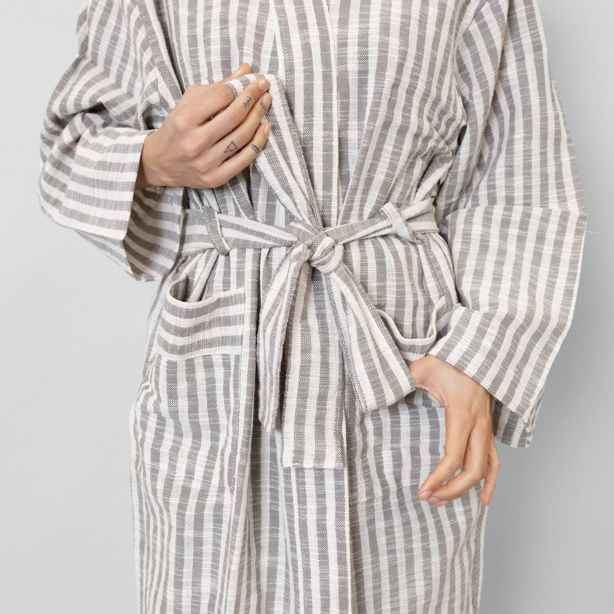 Turkish Linen Robe - Black Stripe | Obakki